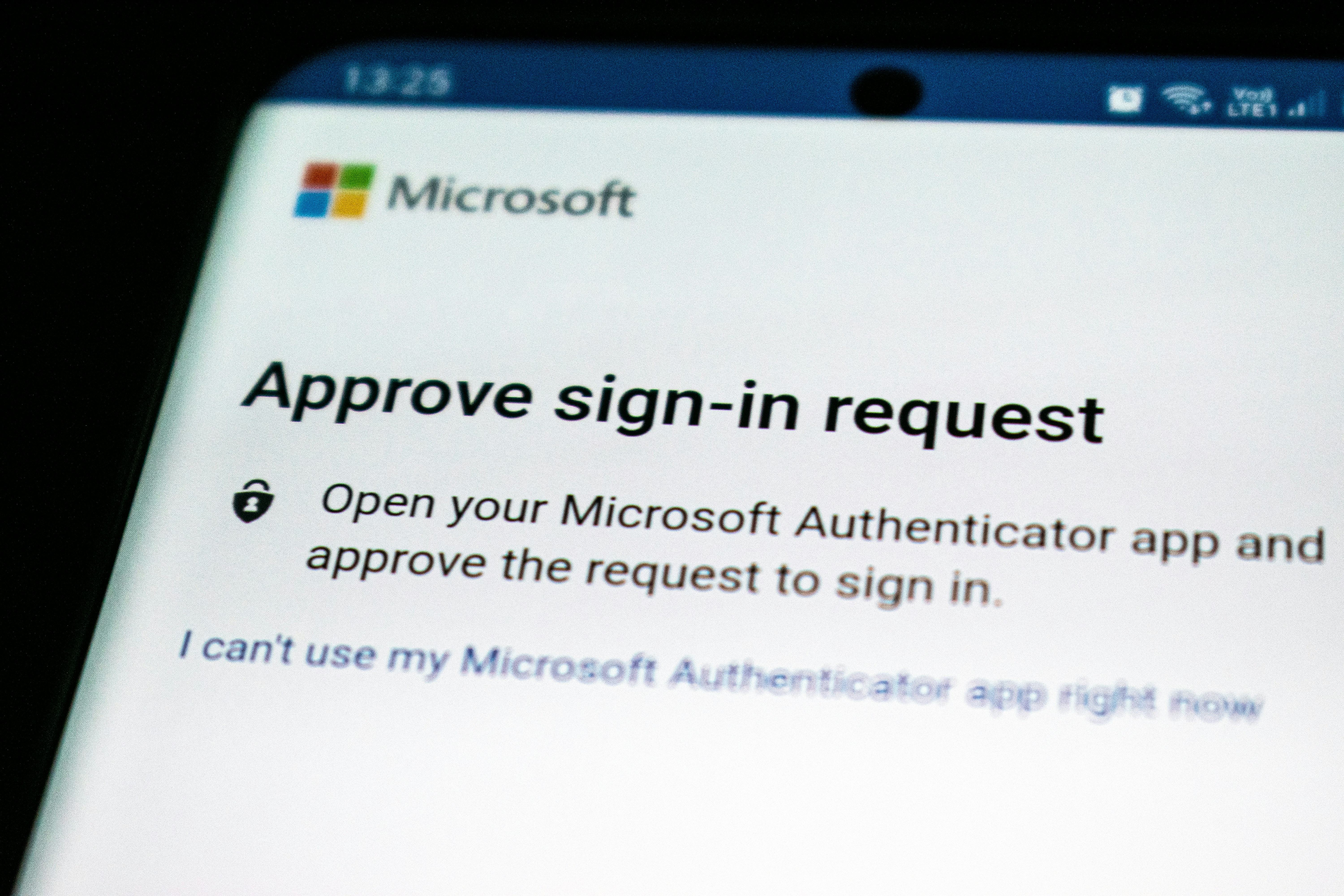 Microsoft Authenticator Phases Out Password Features and Apple Watch ...